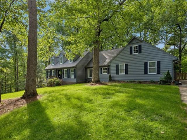 2213 Rocky Face Cir, Dalton, GA 30720