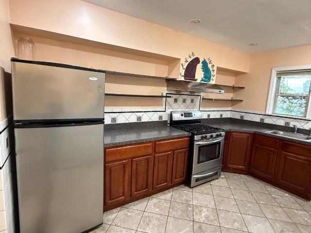 2213 S Mildred St, Philadelphia, PA 19148 | MLS #PAPH2546 | Compass