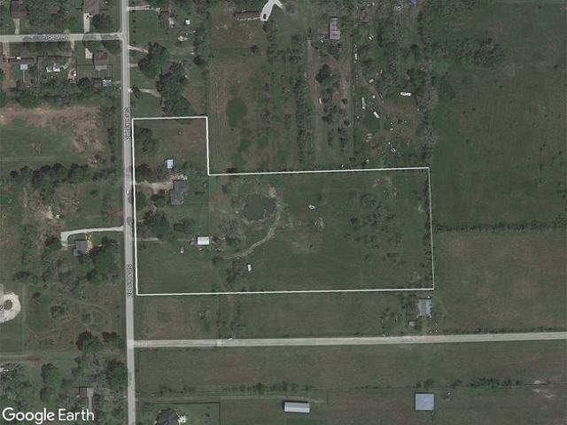 2213 Shanks Rd, Angleton, TX 77515