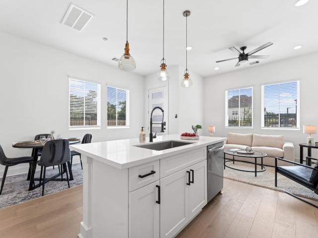 2213 Springwood Vista Ln, Houston, TX 77055 | MLS #54059 | Compass