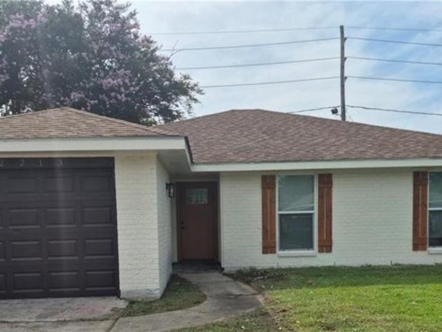 2213 Yorktowne Dr, Laplace, LA 70068