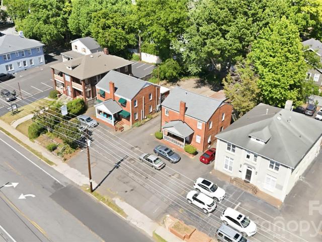 2213 2 Park Road # 27/28