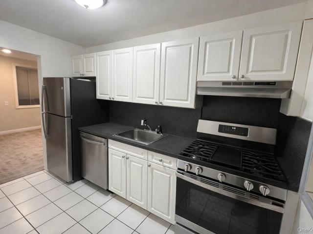 221 0 th Avenue, Unit 1A