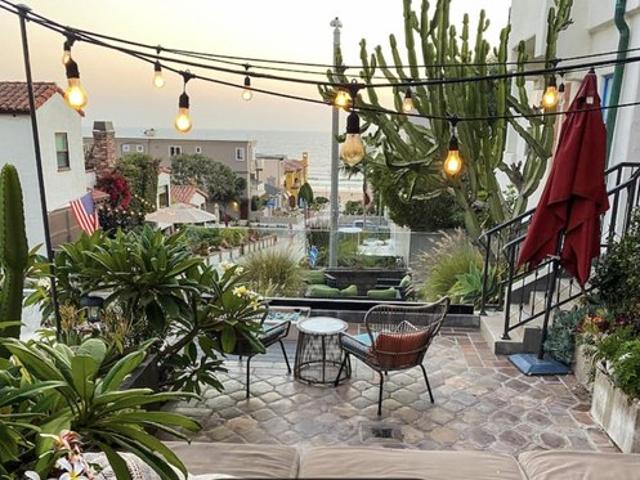 221 24th St, Manhattan Beach, CA 90266