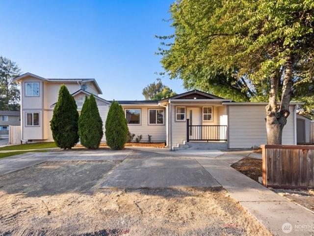 221 2nd Ave N, Algona, WA 98001