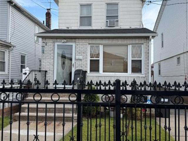 221 30 rd Ave, Queens Village, NY 11429