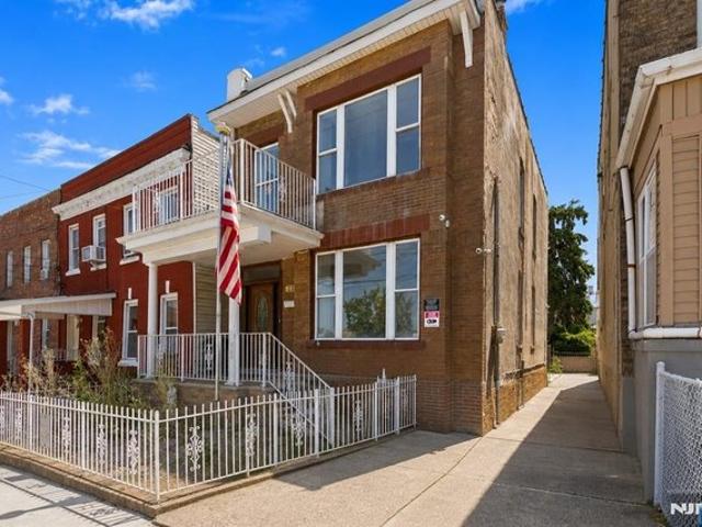 221 54th St, West New York, NJ 07093