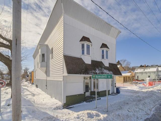221 5th St, Manistee, MI 49660