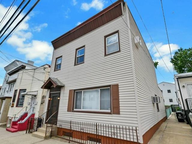 221 69th St, Guttenberg, NJ 07093