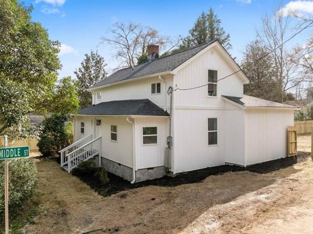 221 Calvert St, Spartanburg, SC 29307