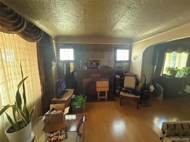221 Campbell Street