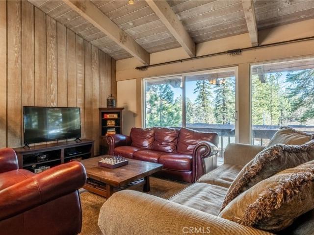 221 Canyon Blvd 206