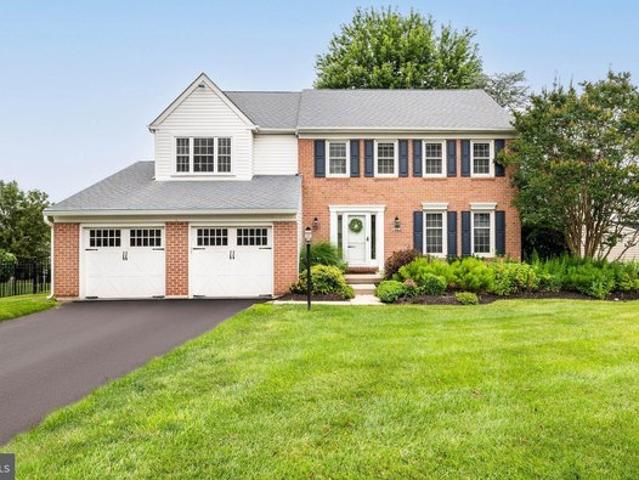 221 Cardinal Dr, Conshohocken, PA 19428