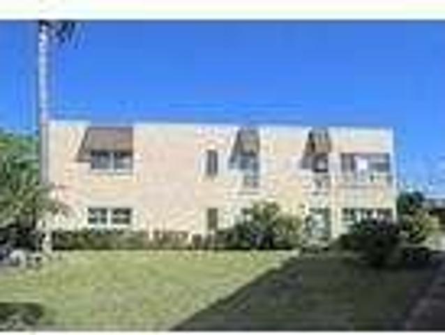 221 Cedarwood Cir #221 Seminole, FL 33777