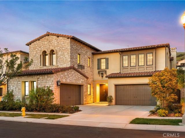 221 Clear Fls, Irvine, US, CA