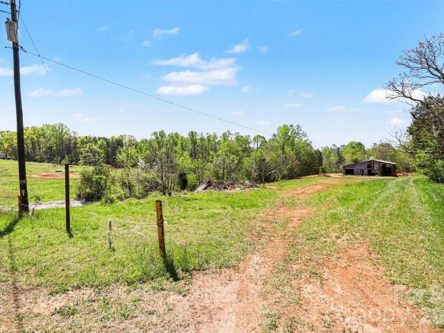 221 Cullen Ln, Statesville, NC 28625 | MLS #4365 | Compass