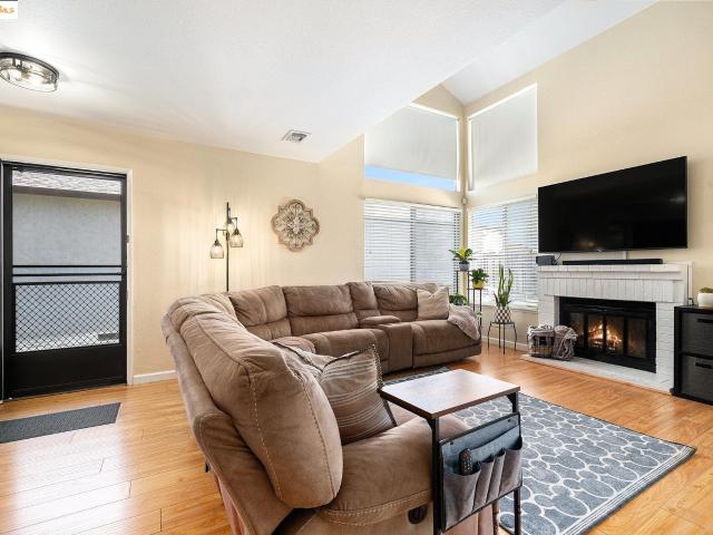 221 Almondtree Ln