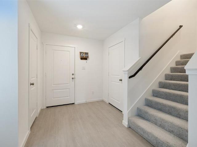 221 Ashbrook Street