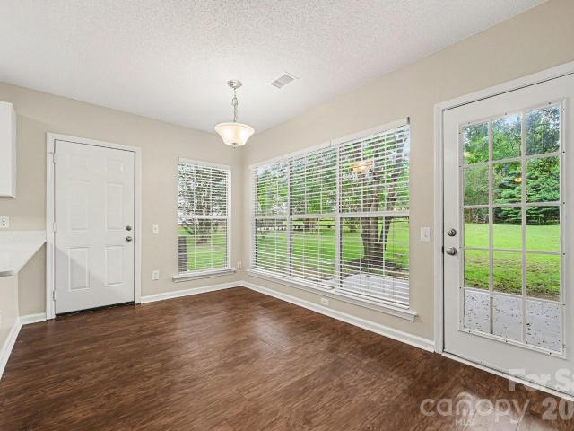 221 Aylesbury Lane