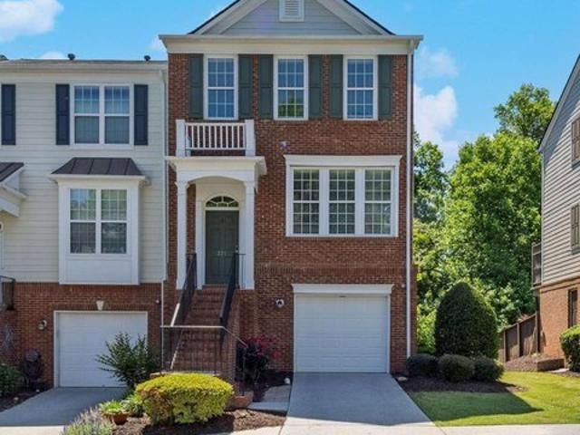 221 Balaban Cir, Woodstock, GA 30188
