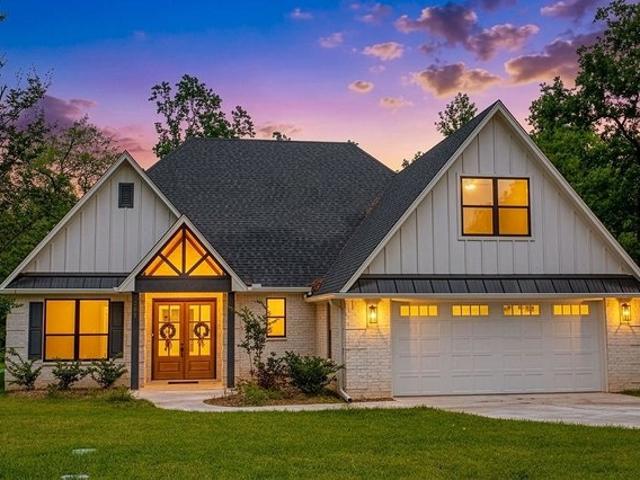 221 Brookside Dr, Hideaway, TX 75771