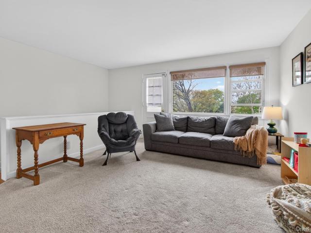 221 Buckhout Street 221