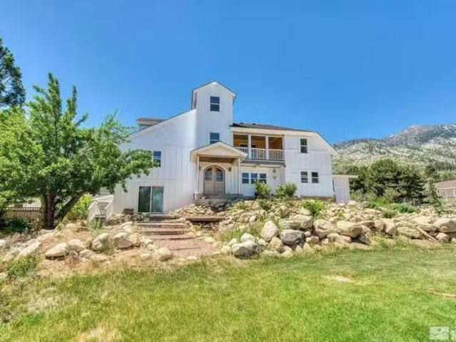 221 Buena Vista Ct. Gardnerville, NV 89460 221 Buena Vista Ct.