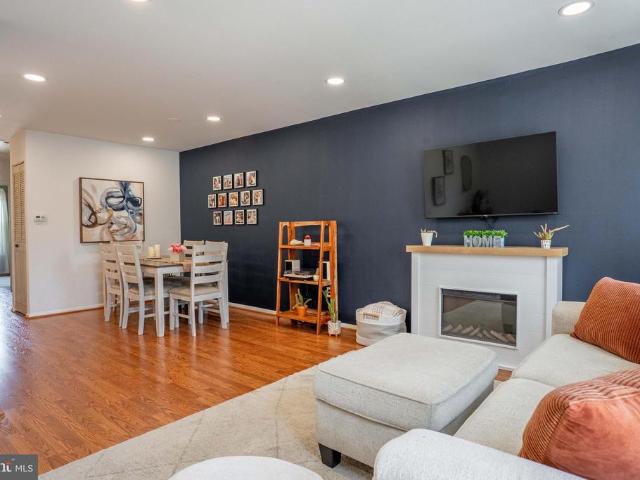 221 Goodford Road