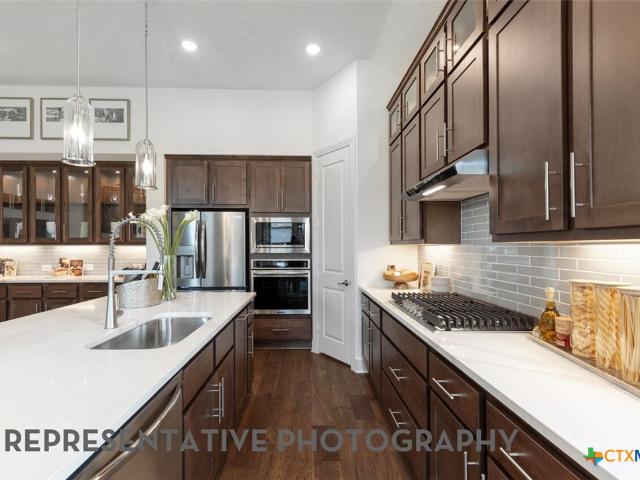 221 Gazelle Point