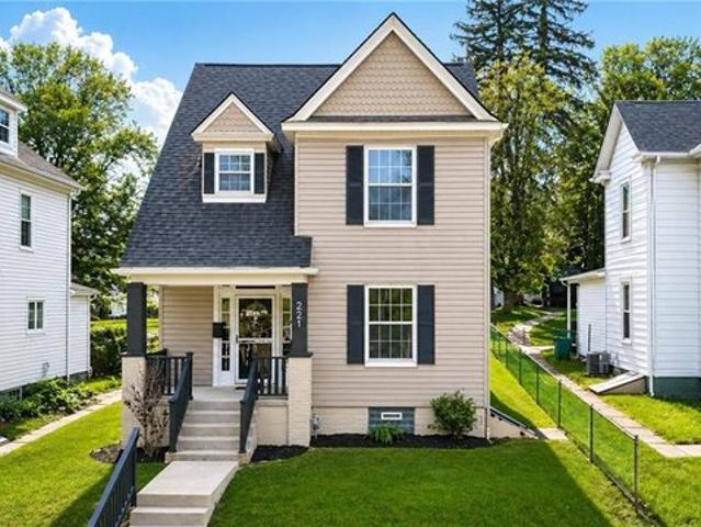 221 Glenn Ave, Canonsburg, PA 15317