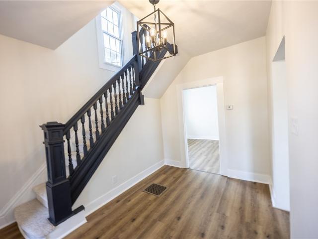 221 Glenn Ave