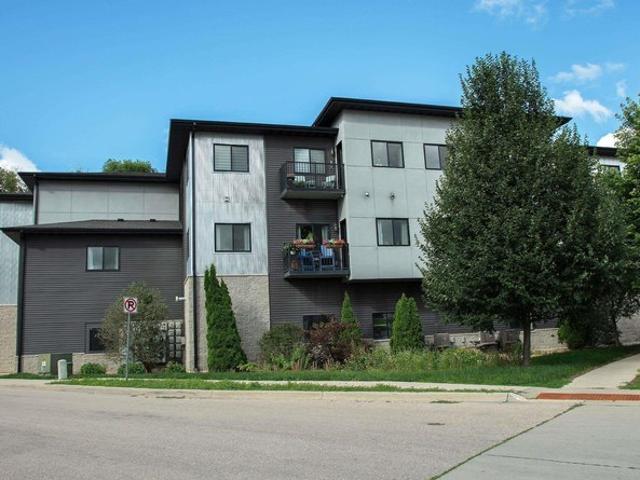 221 E 5th St Ste 205, Cedar Falls, IA 50613