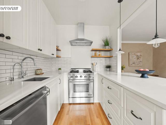 221 E 18TH Street 5A