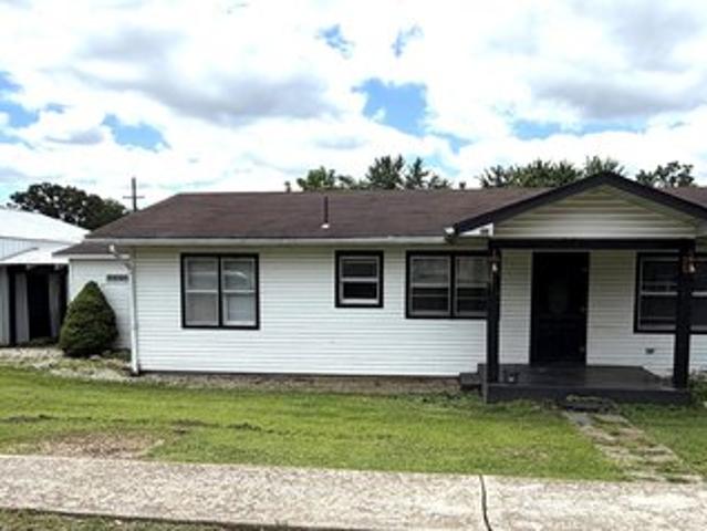 221 E 3rd St, Mountain View, MO 65548