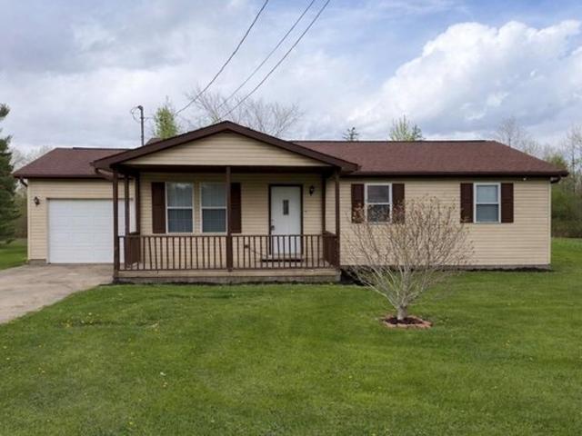 221 E Arnold St, Crestline, OH 44827