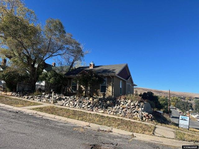 221 E Pine St, Rawlins, WY 82301
