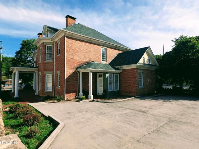 221 East Main Street
