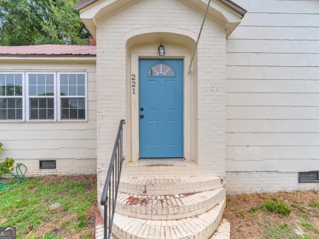 221 Edwards Street