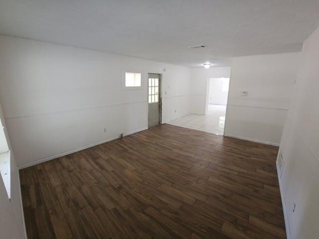 221 Edison Dr, Pensacola, FL 32505