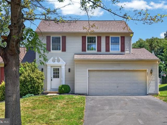 221 Flagstone Cir, Coatesville, PA 19320