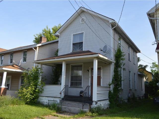 221 Friendship St, New Castle, PA 16101 | MLS #1702 | Compass