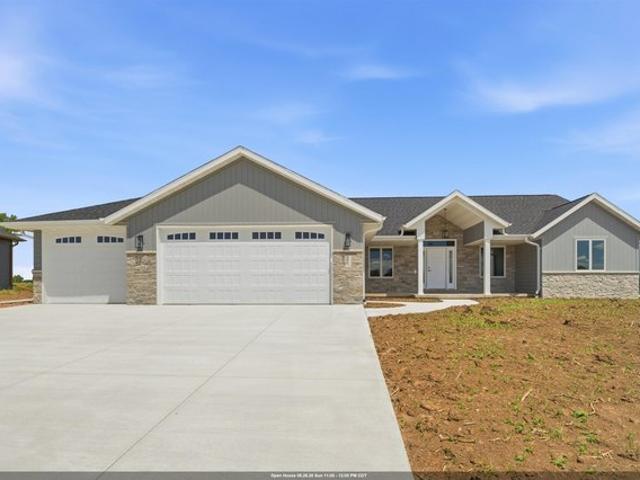 221 Kerrigan Dr, Wrightstown, WI 54180