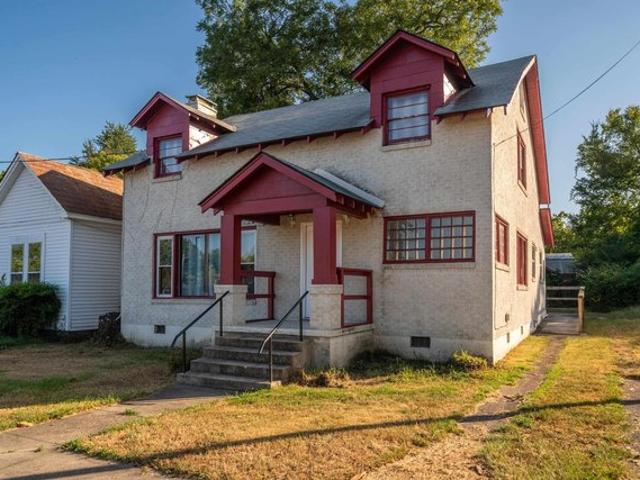 221 Hazel St, Hot Springs, AR 71901