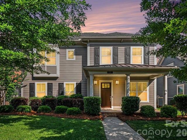 221 Hampton Trail Dr, Fort Mill, SC 29708