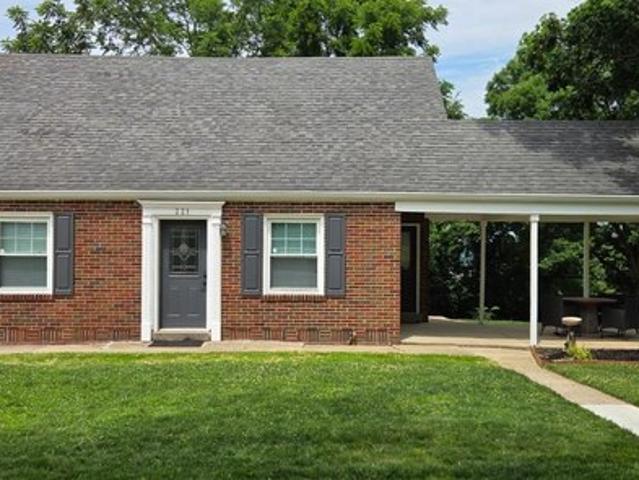 221 Harvest Ln, Reading, OH 45237