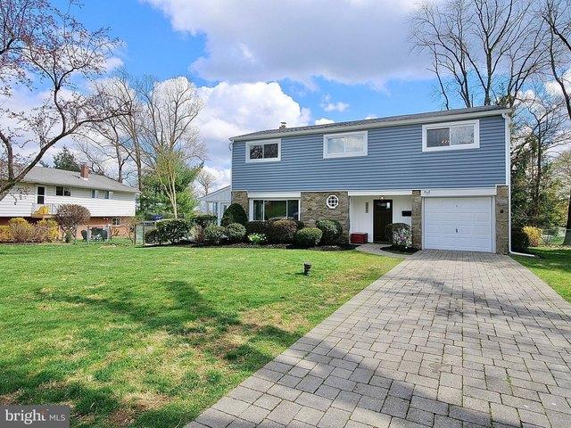 221 Hemlock Ln, Springfield, PA 19064
