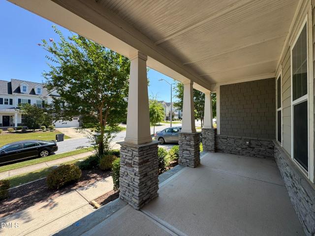 221 Hensley Oak Way