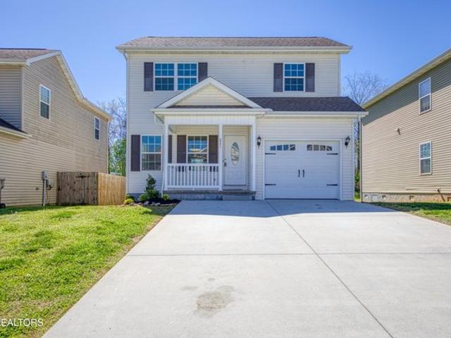 221 Heritage Crossing Dr, Maryville, TN 37804