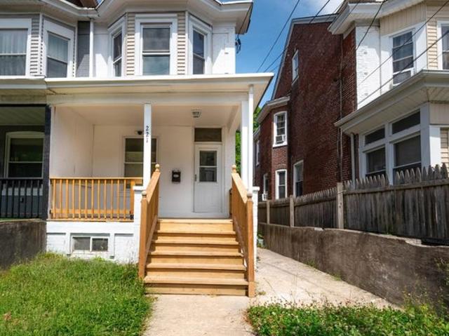 221 Highland Ave, Trenton, NJ 08618
