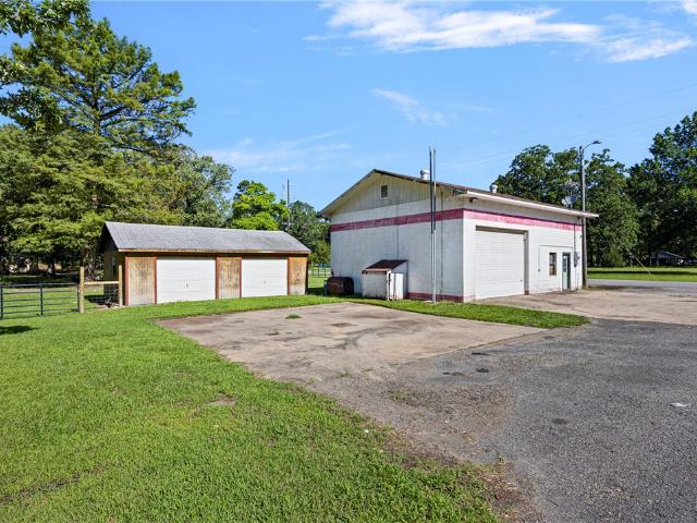 221 Highway 9